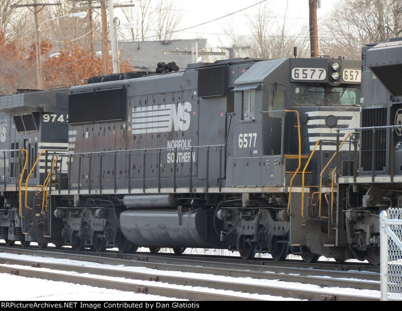 Roster shot of NS 6577